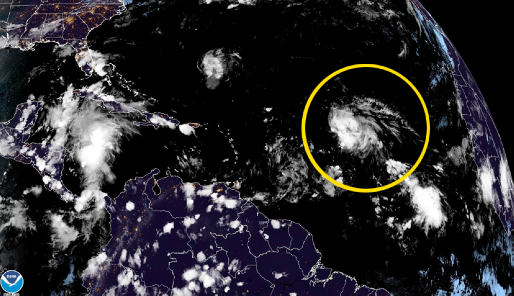 Centro Nacional de Huracanes vigila avance de la tormenta Philippe en ...
