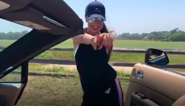 Thalía se une al Kiki Challenge y al mejor estilo mexicano