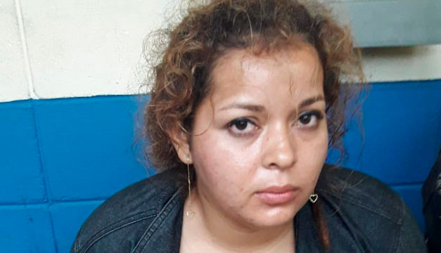 Mujer que robó patrulla policial continuará detenida